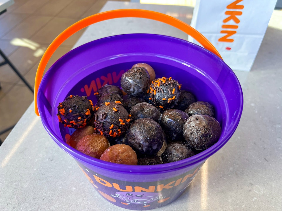 Dunkin' Halloween Buckets Are Filled with 50 Munchkins - The Krazy ...