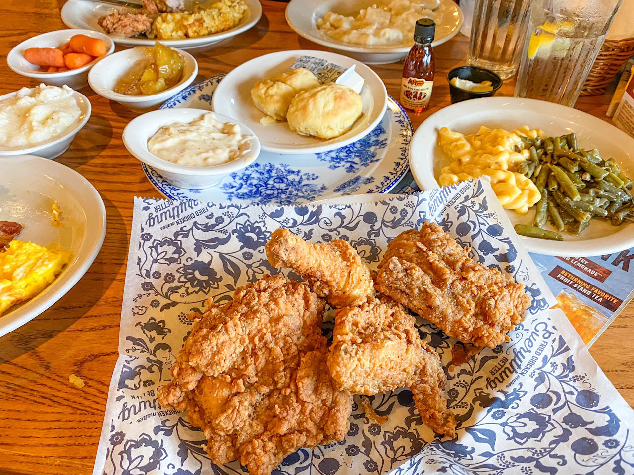 Restaurants Open on Thanksgiving: Cracker Barrel, Denny's, Morton's ...
