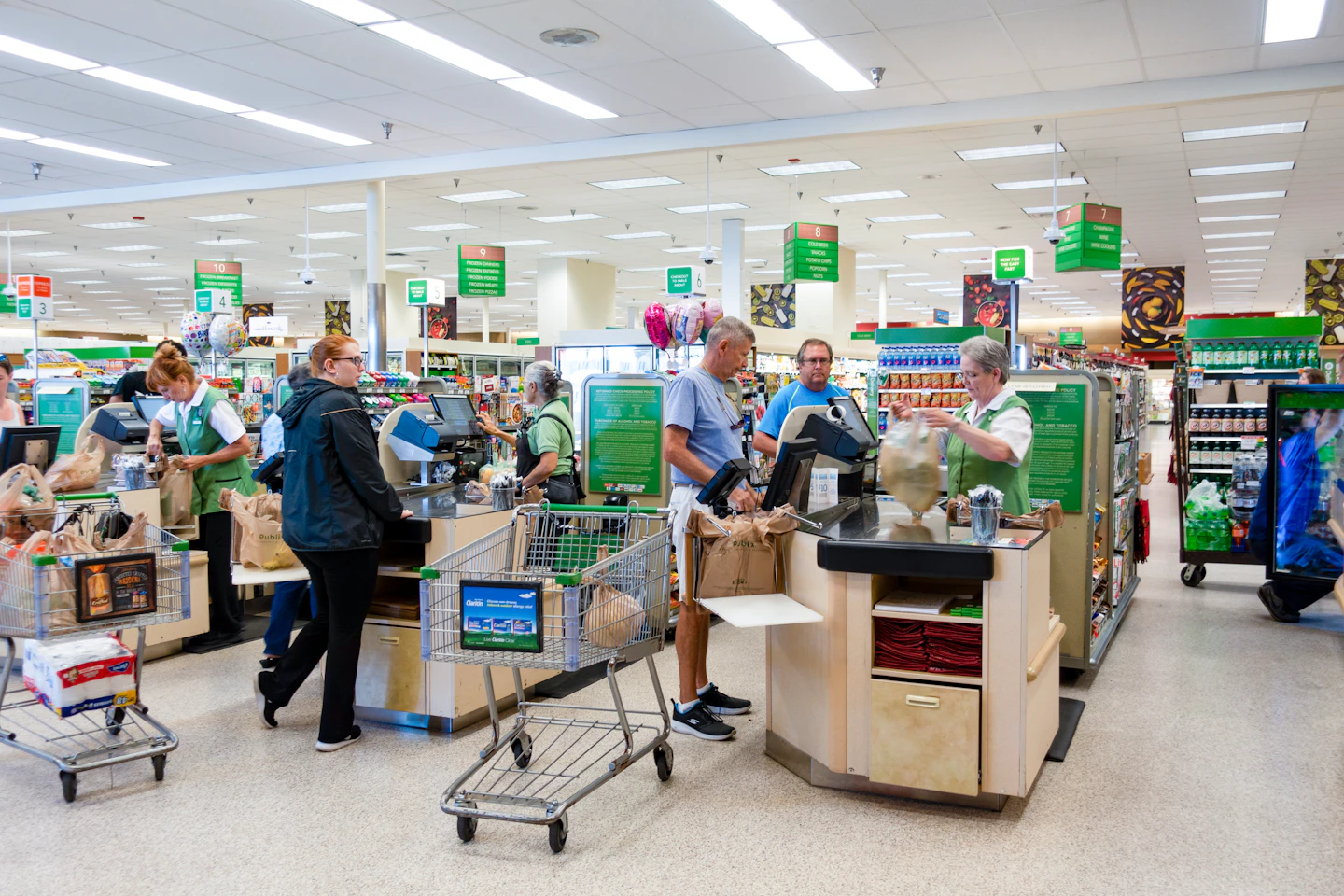 18 Grocery Stores That Offer Senior Discounts in 2025 - The Krazy ...