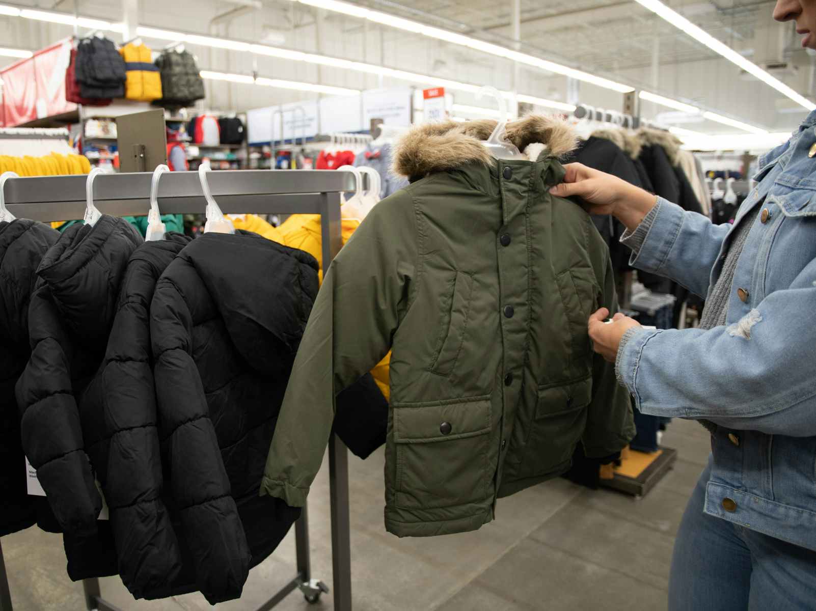 Old Navy Black Friday 2024 Shopping Tips & Savings Hacks - The Krazy ...