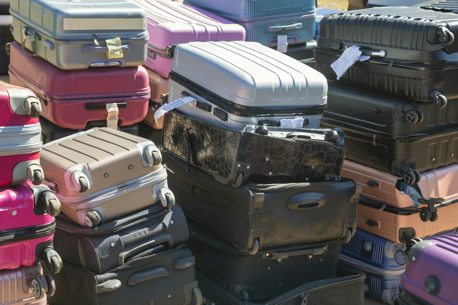 Unclaimed Baggage Deals: Lost Checked Baggage Items Up to 90%+ Off ...