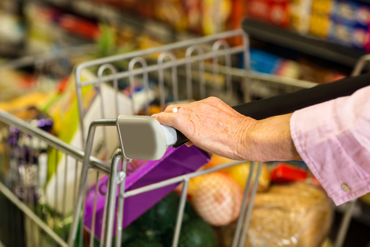 18 Grocery Stores That Offer Senior Discounts in 2025 - The Krazy ...