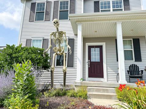 Home Depot Skelly: Watch for the 12-Foot Home Depot Skeleton to Return ...