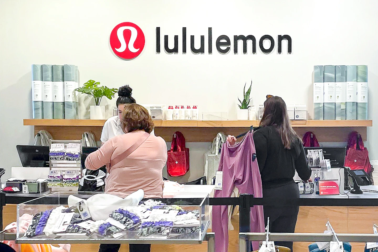 12 lululemon Outlet Store Secrets to Know - The Krazy Coupon Lady