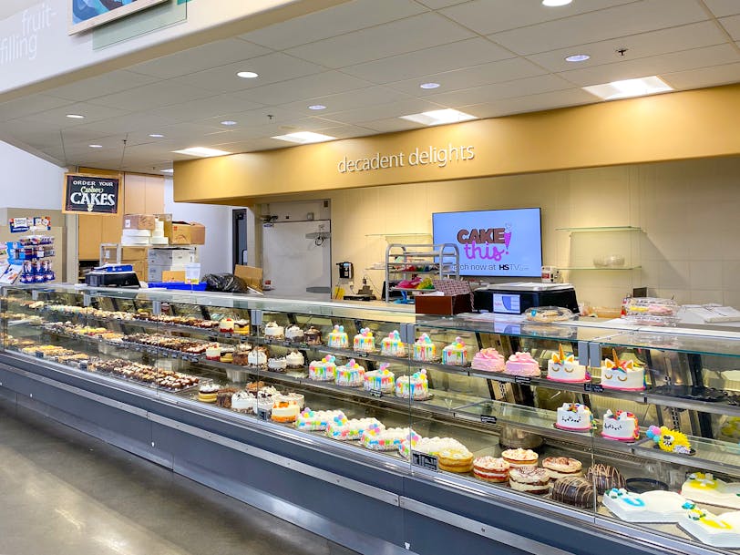 5 Grocery Stores With Cheap Wedding Cakes — Prices Start at Just $68 ...