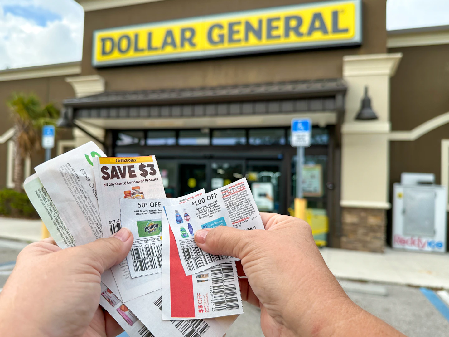 Dollar General Delivery: Fees, Coupons & How It Works - The Krazy ...