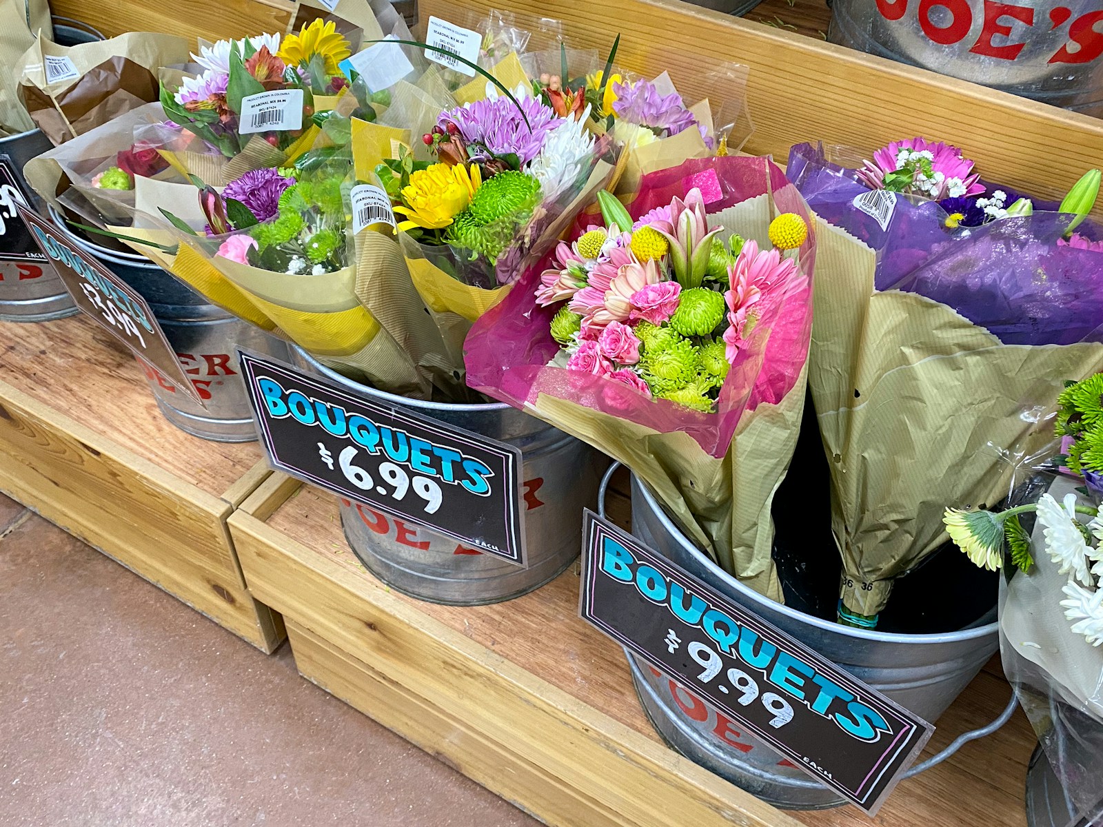 Trader Joe's Flowers: Your Secret To Paying $9.99 or Less For Bouquets ...
